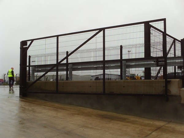 Clerk Engineering - suppliers and installers of fencing and gates
